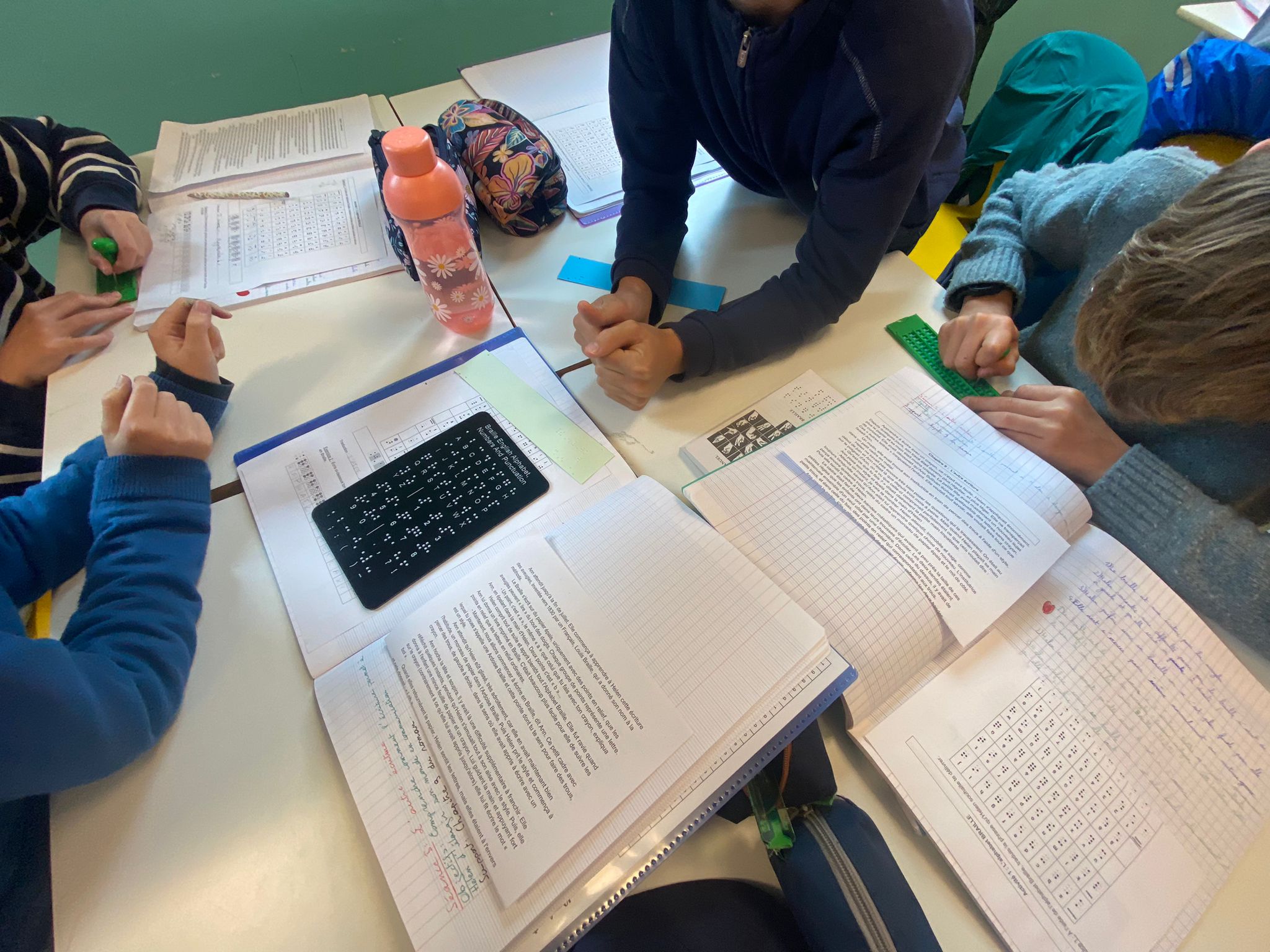 Atelier d'initiation au Braille en 6ème - Institution Sainte-Geneviève d'Asnières-sur-Seine